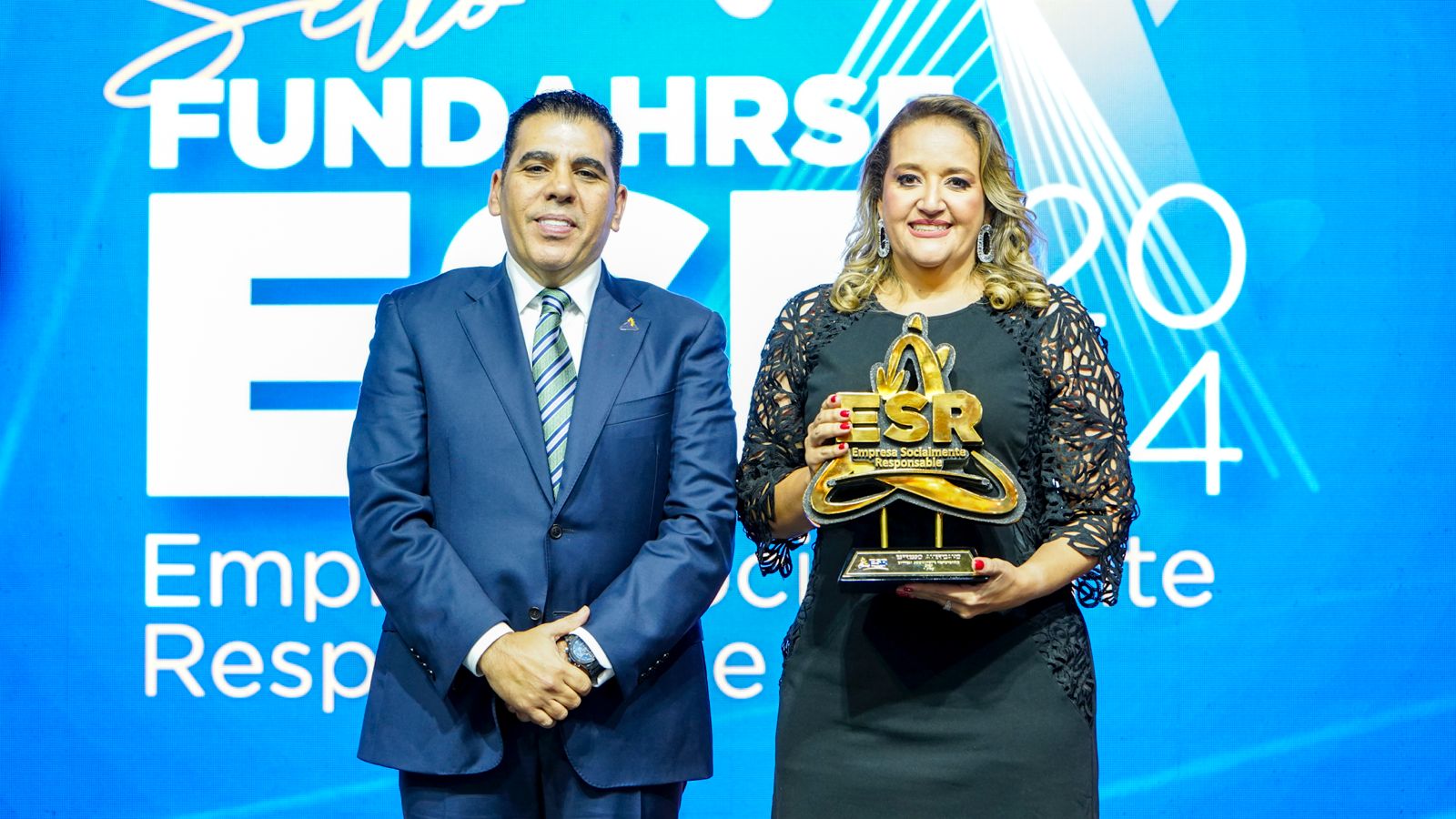 Espresso Americano recibe galardón de sello de Empresa Socialmente ...